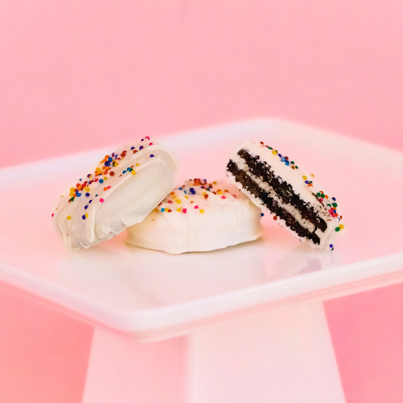 White Chocolate Oreos (3 PACK- 3 OZ) – candytownusa