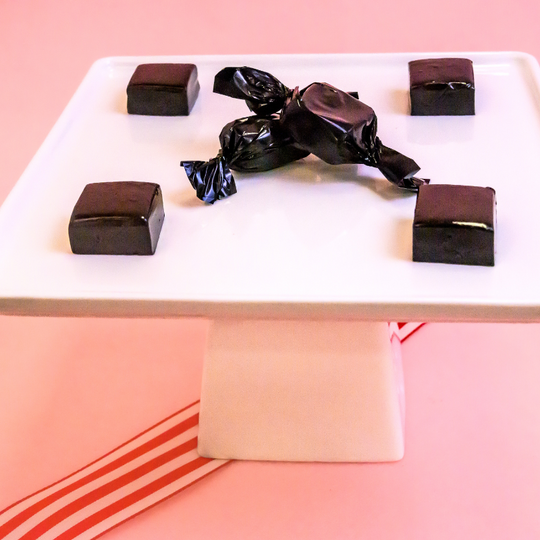Licorice Caramels (8 PACK- 4 OZ) – candytownusa